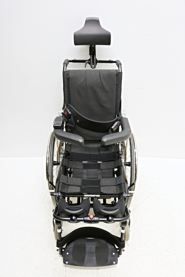 Lifestand LSR Rollstuhl mit elektrischer Stehfunktion SB 40 cm Akkus ...