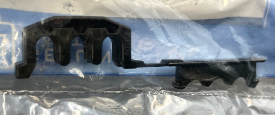 Genuine GM Spark Plug Wire Retainers 12163607 | Bag of 10 | Front ...