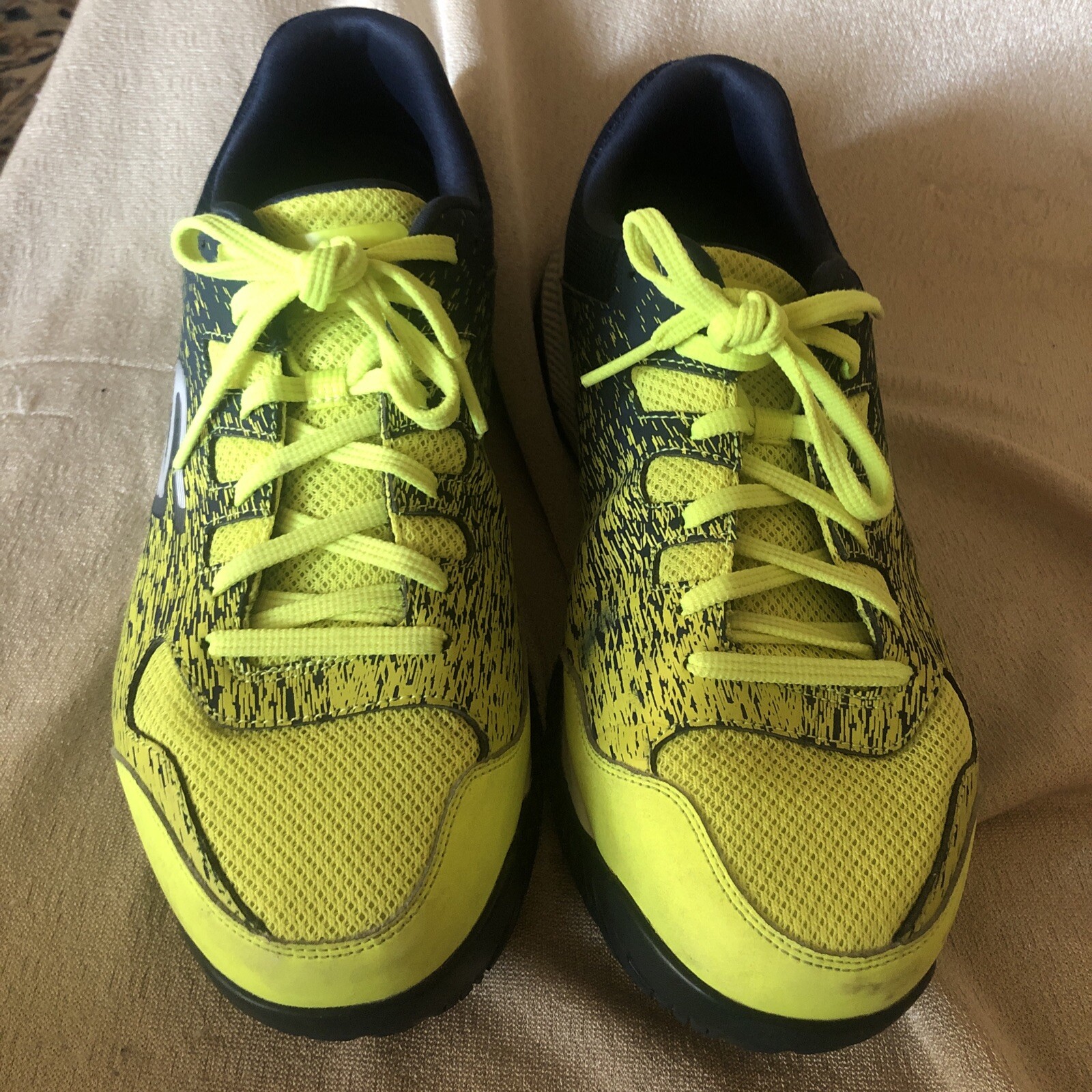 SKECHERS WOMEN ARCH FIT GOODYEAR PERFORMANCE WALKING … - Gem