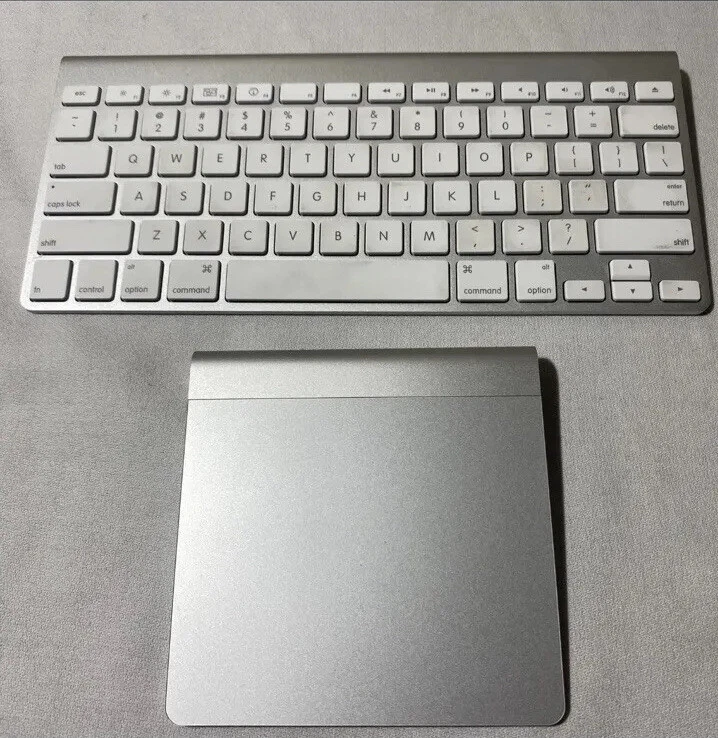 Apple Wireless Keyboard With Trackpad