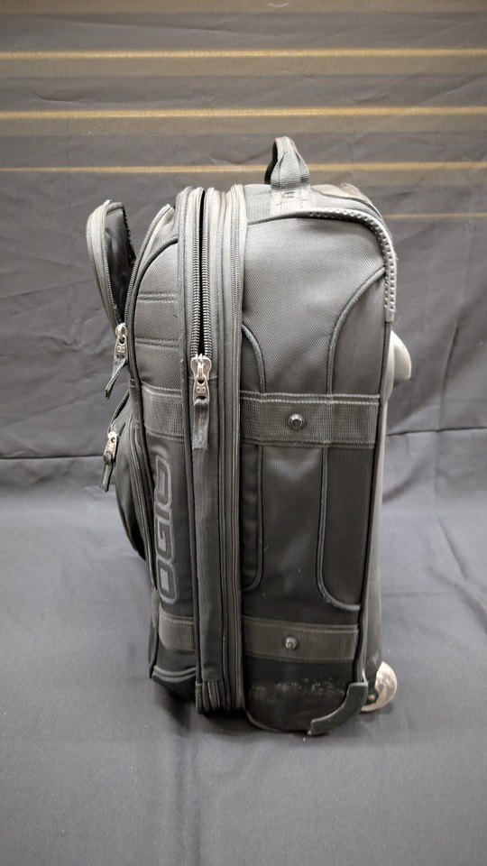 OGIO Layover Wheeled Rolling Suitcase Luggage Carry-On EZE Castle ...