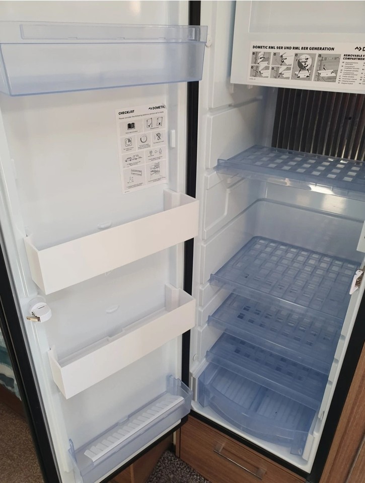 Dometic Fridge Door Shelf/bin . RM9 RML9331 9330 9335 9336 Caravan ...