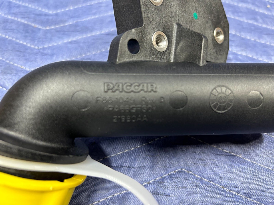 One (1) Peterbilt & Kenworth F86-1049 OEM Tank Surge Filler Neck ...