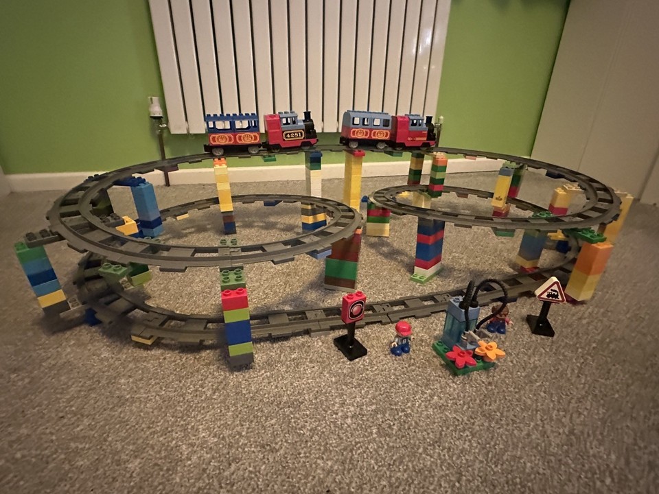 HUGE Custom LEGO Duplo Double Spiral Train Layout | 150+ Pcs +2 ...