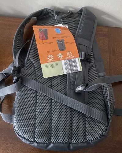 ADVENTURIDGE Lightweight 2 Liter HYDRATION BACKPACK WITH MICROBAN ...