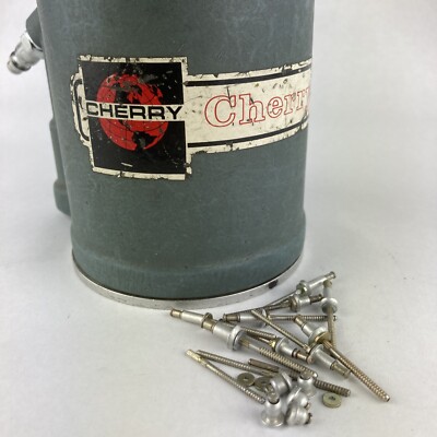 Riveters - Cherry Max Rivet