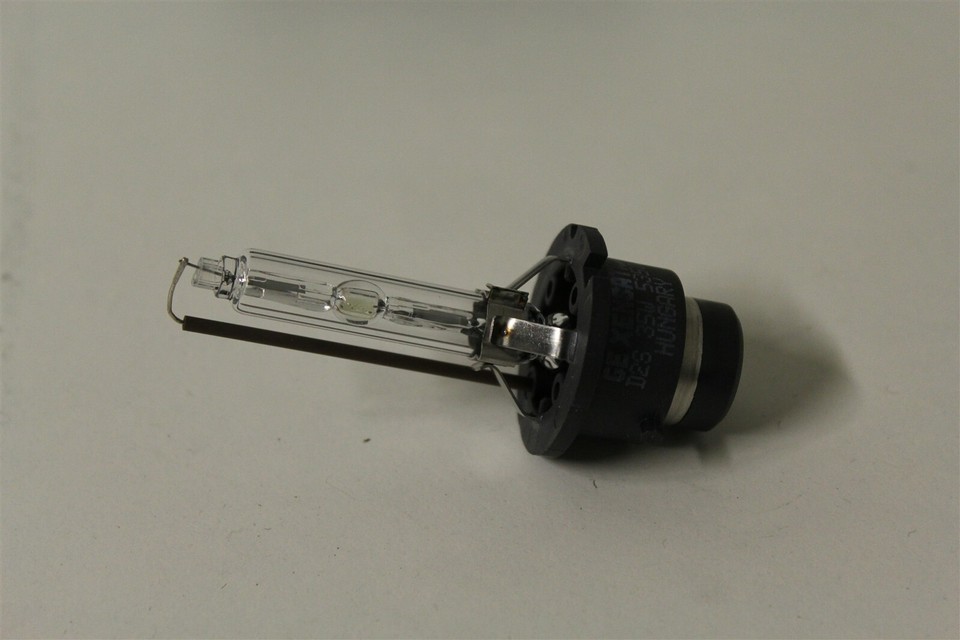 Bentley / Audi D2S 12v 35W gas discharge / xenon bulb N10445701 Genuine ...