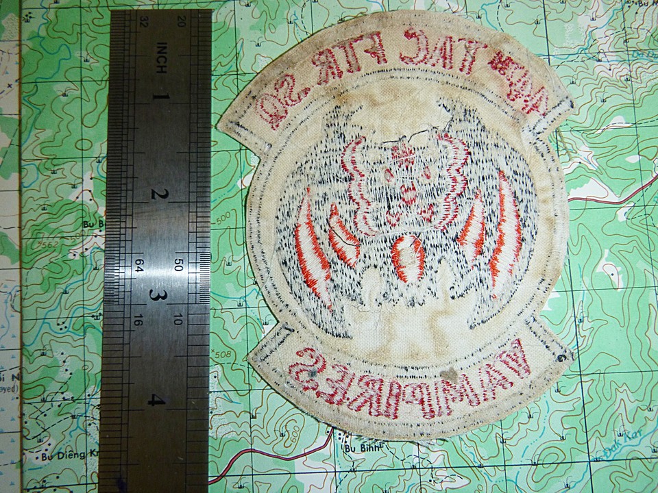 VAMPIRES - Flight Patch - BLACK BATS - USAF 44th TFS - Vietnam War - V ...