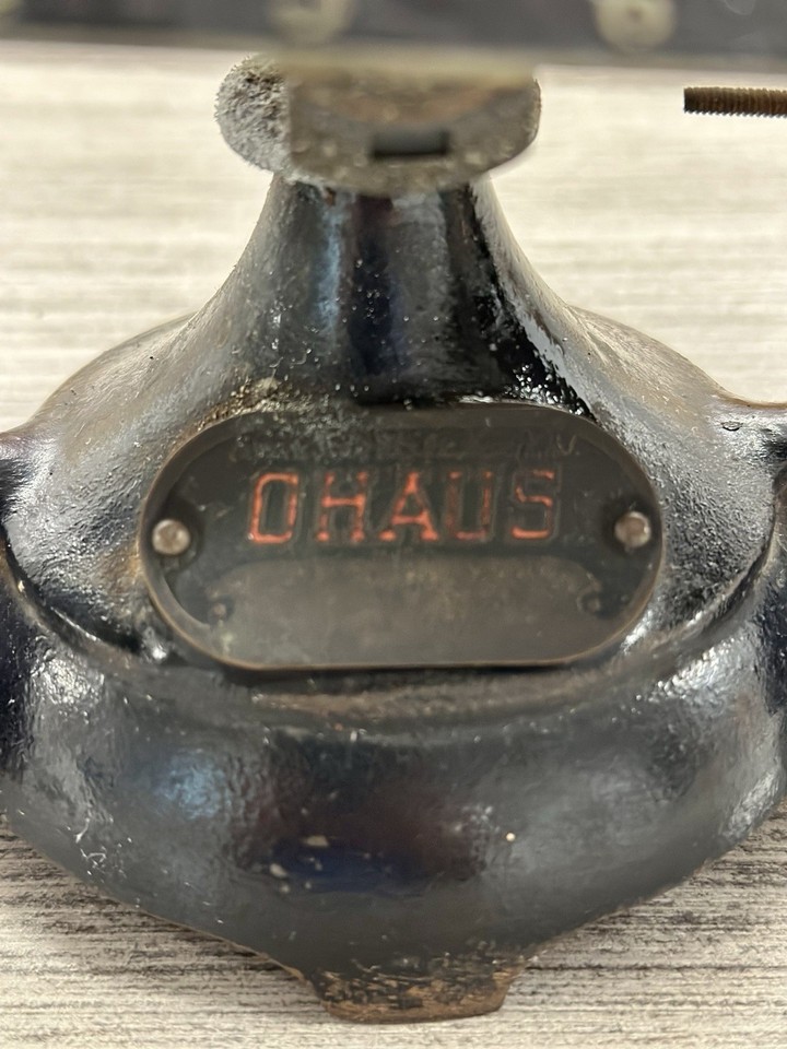 Antique OHAUS 2 Kilo Balance Scale - Cast Iron w Milk Glass Trays | eBay