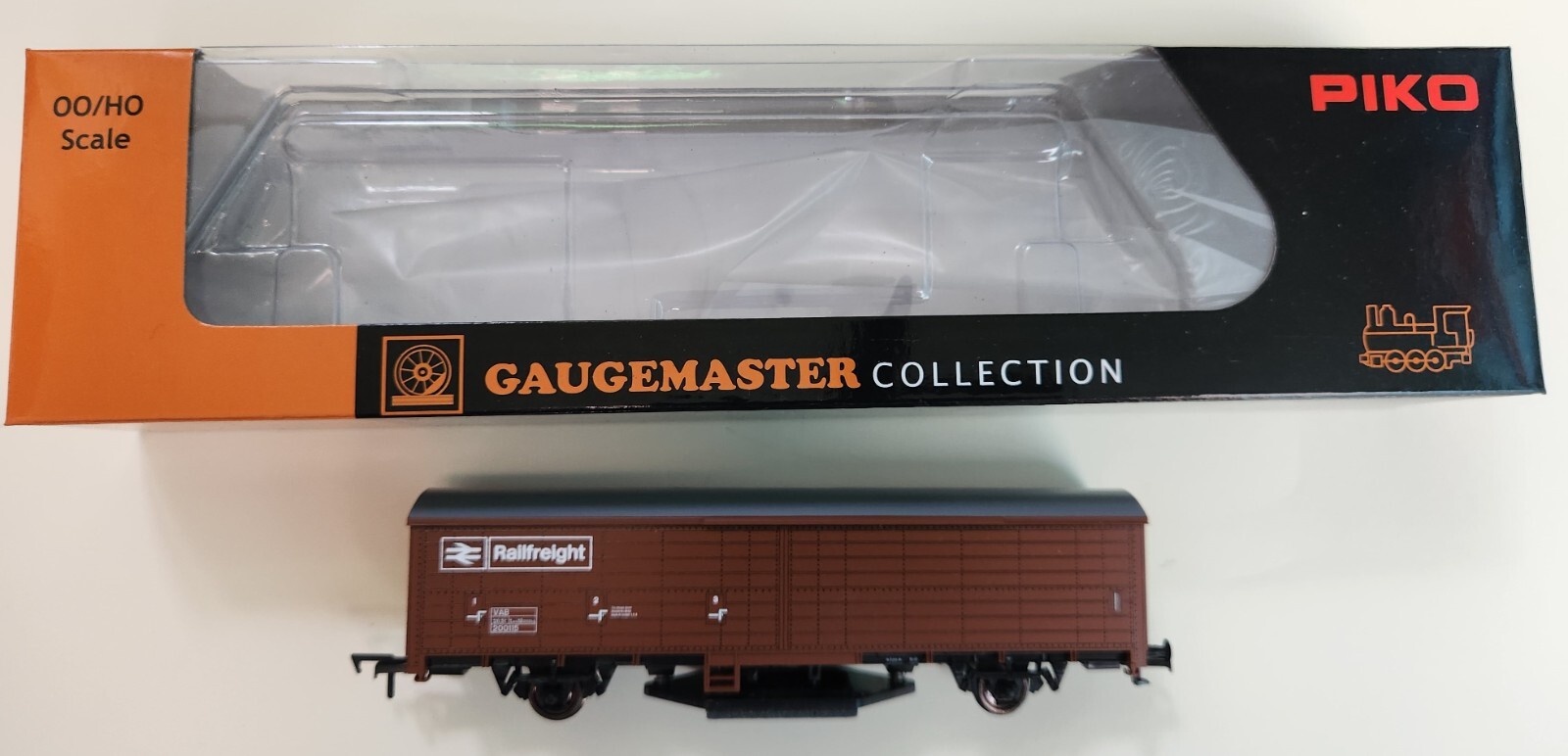 Gaugemaster GM4430102 Track Cleaning Wagon BR Railfreight :: Railway ...