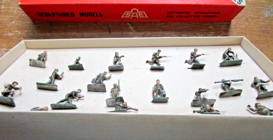 Vintage SAE S.A. Sculptured Models WW2 AMERICAN TROOPS 19 Figures with ...