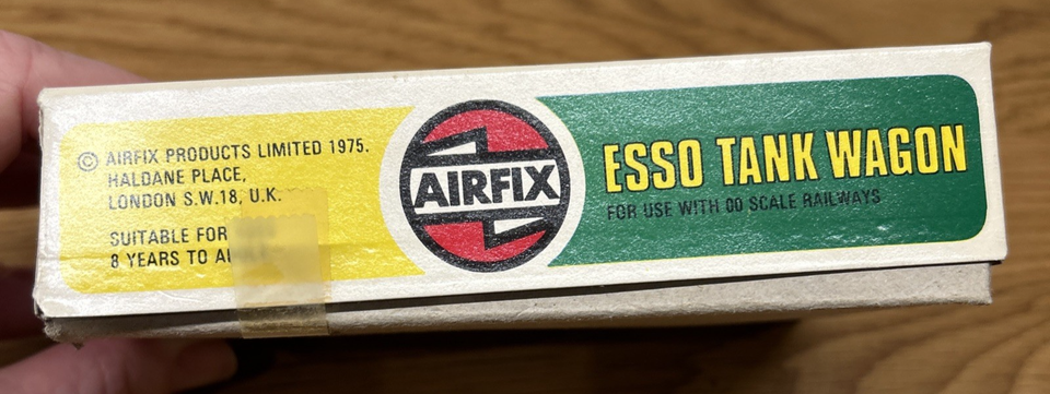 Vintage Airfix OO Model Kit Esso Tank Wagon 02656-3 Series 2 UNMADE ...