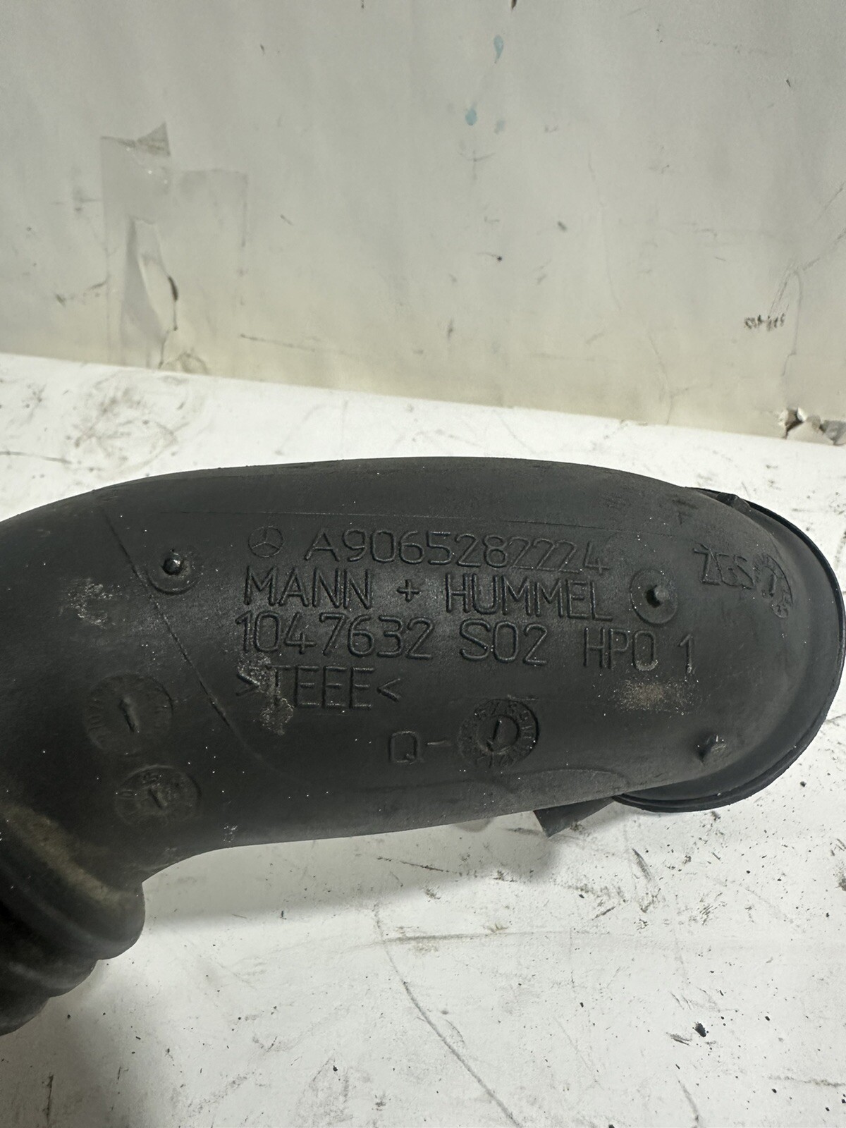 2010-2018 MERCEDES SPRINTER 3.0 AIR INTAKE OUTER HOSE A 906 528 22 24 ...