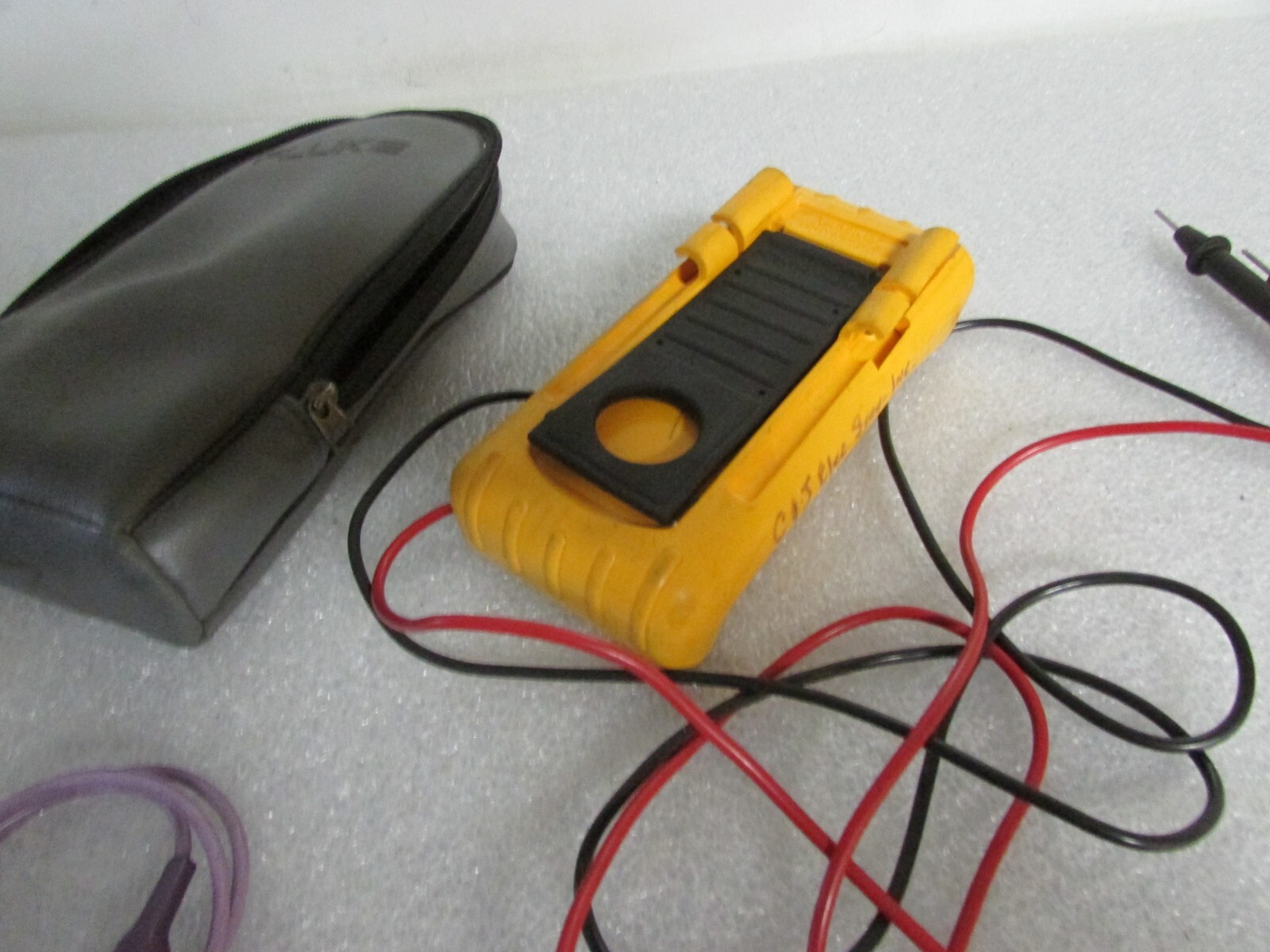 Fluke 23 Series Multimeter With Fluke Leads for sale online | eBay
