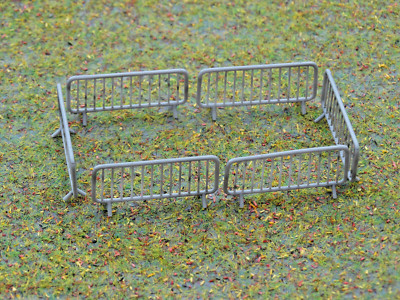 1:76 OO gauge 6 x hand painted Crowd Barriers (Set No.14) | eBay UK