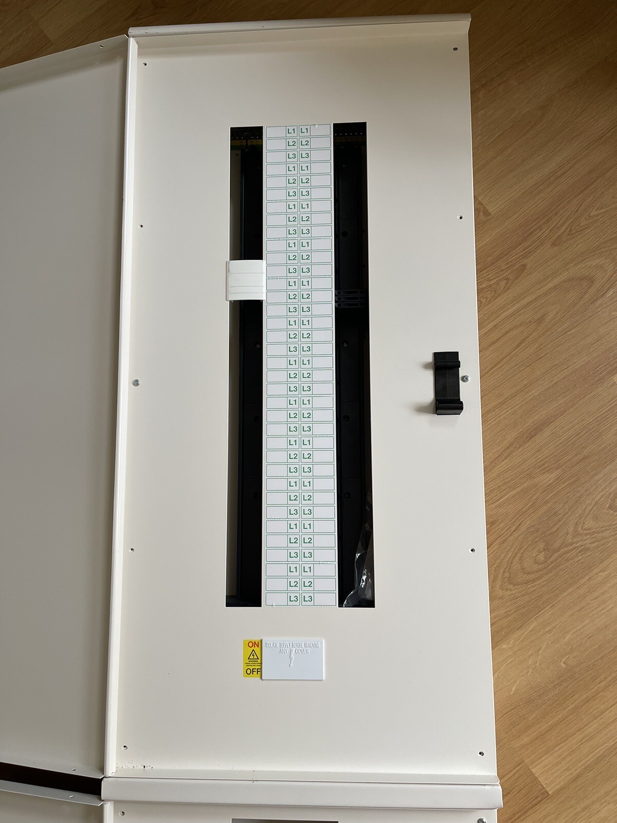 Schneider Acti9 Isobar 22 Way 3 Phase Dual Metering Distribution Board ...