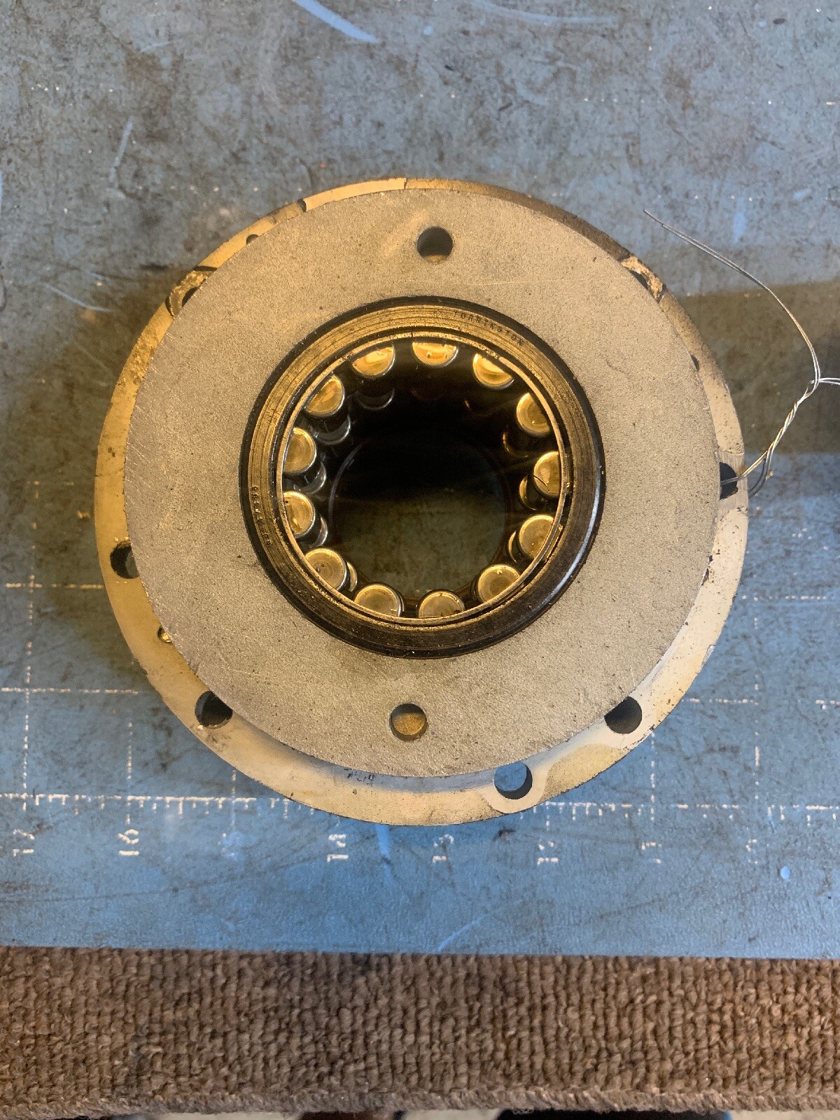 IP2186 OMC JOHNSON EVINRUDE UPPER BEARING CRANKCASE HEAD 387432, 88 ...