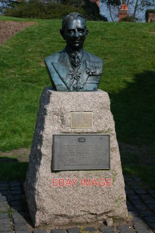 PHOTO BUST OF ADMIRAL SIR WILLIAM TENNANT UPTON UPON SEVERN ADMIRAL SIR ...