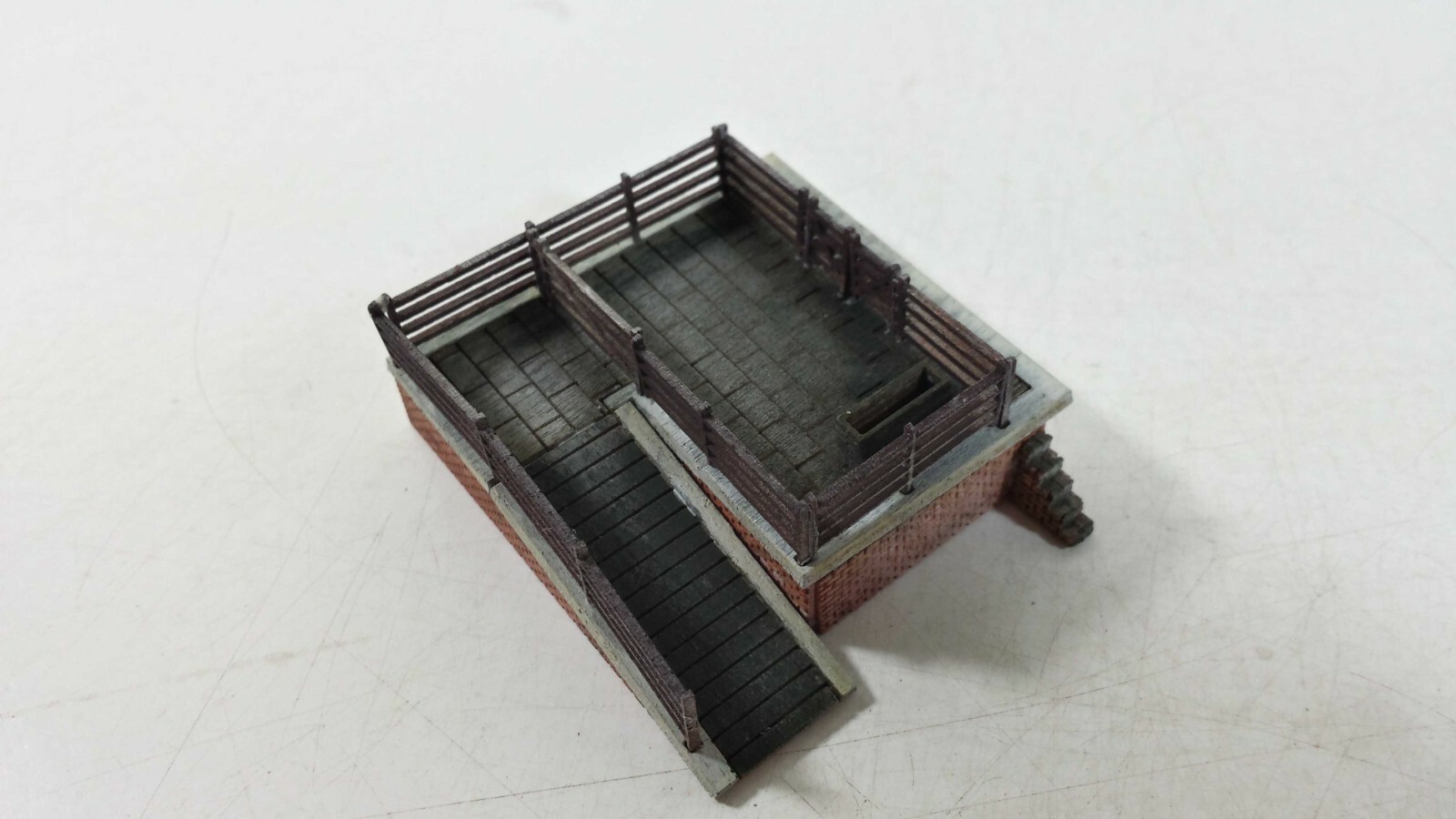 N Gauge Cattle Dock for Model Railways - Two Sizes Available | eBay UK