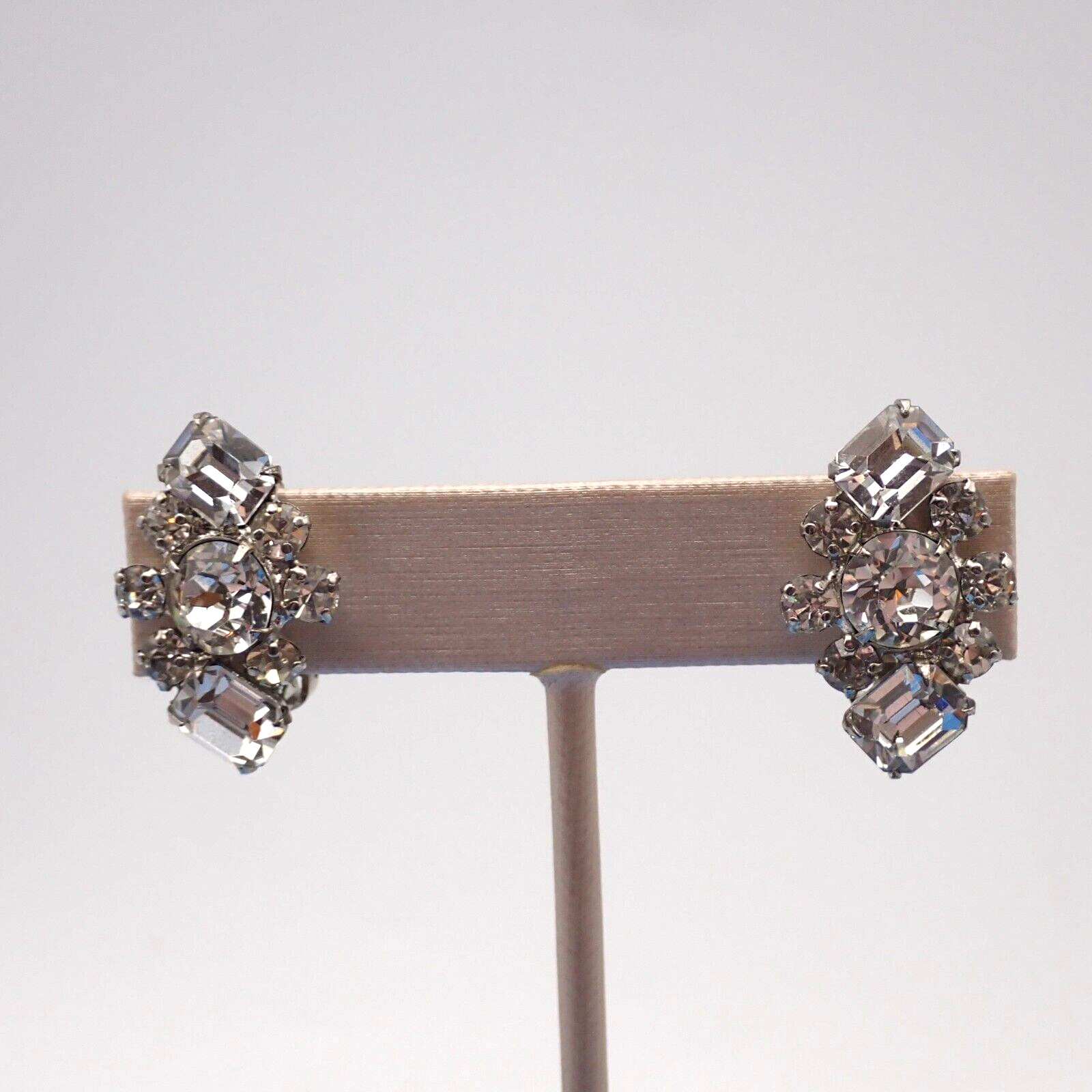 Vintage Clear Round Rectangular Shaped Rhinestone Sil… - Gem