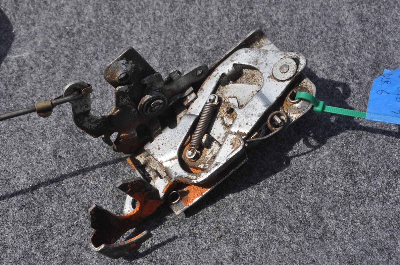 VW Beetle Door lock Mechanism 1968 onwards Right Hand Side 111 837 016 ...