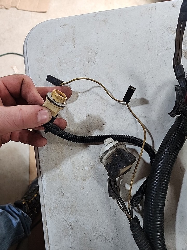 Ford F350 7.3L Engine Compartment Wiring Harness Fuse Box Front F250 ...