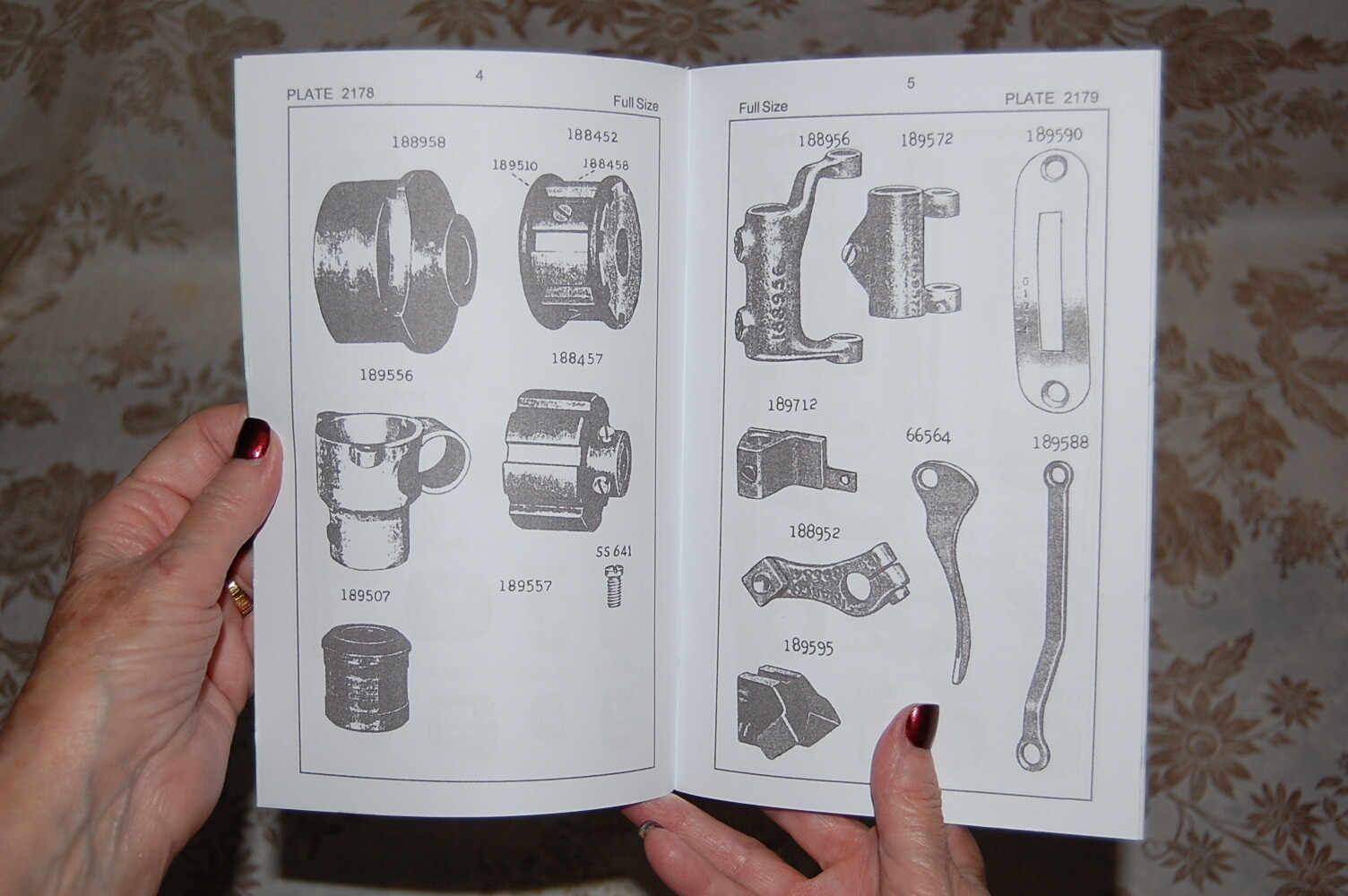 Illustrated Parts Manual to Adjust and Service Singer Class 206k Sewing ...
