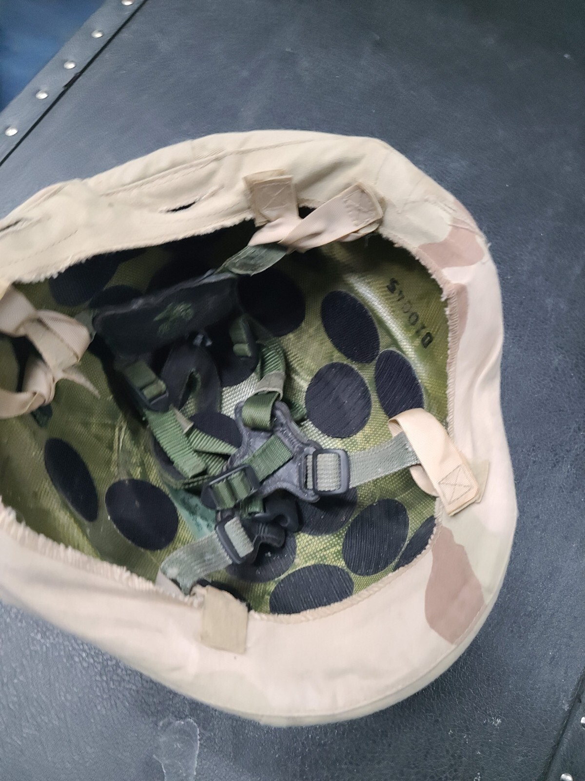 LIGHTWEIGHT MARINE CORPS Helmet SIZE Medium 8470-01-506-0939 CAMO COVER ...
