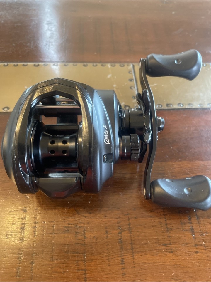 Abu Garcia Revo4 X-HS Bait Cast RH 7.3:1 - Swedish Engineered(READ ...