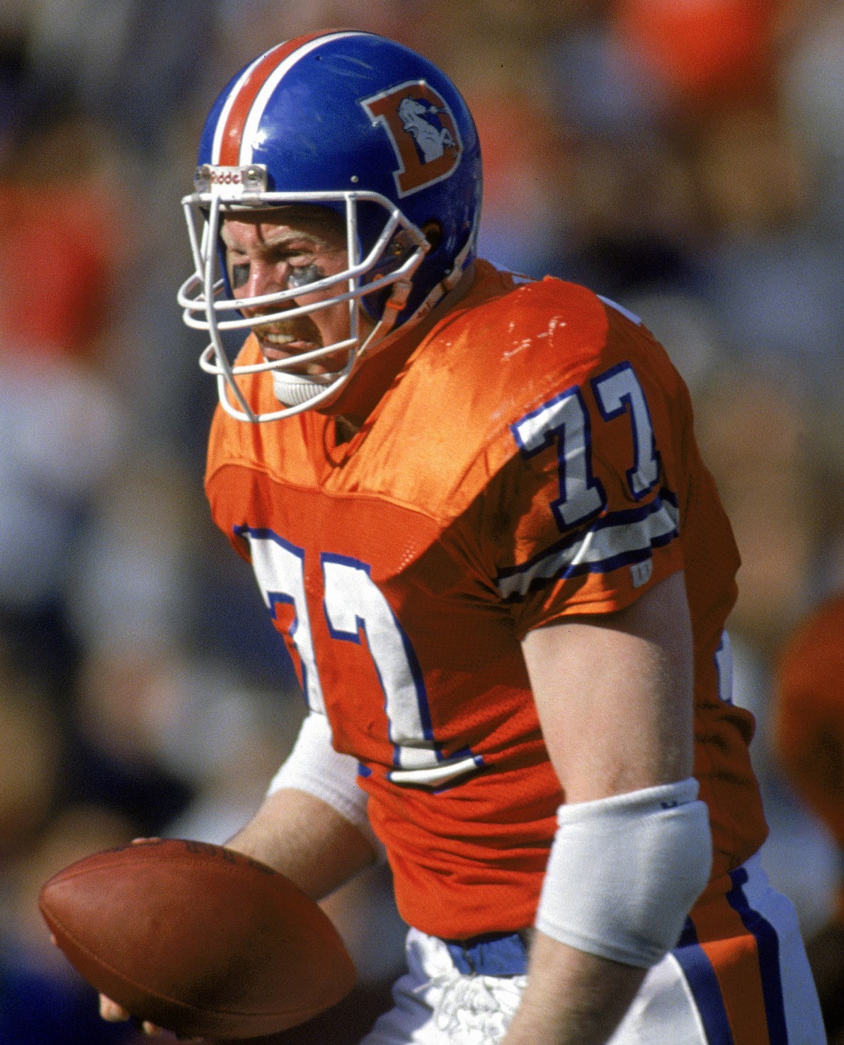 KARL MECKLENBURG 8X10 PHOTO DENVER BRONCOS PICTURE NFL FOOTBALL CLOSE ...