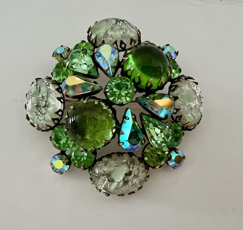 Vintage «REGENCY» Large Cat Eye Art Green Color Glass Brooch Pin ...