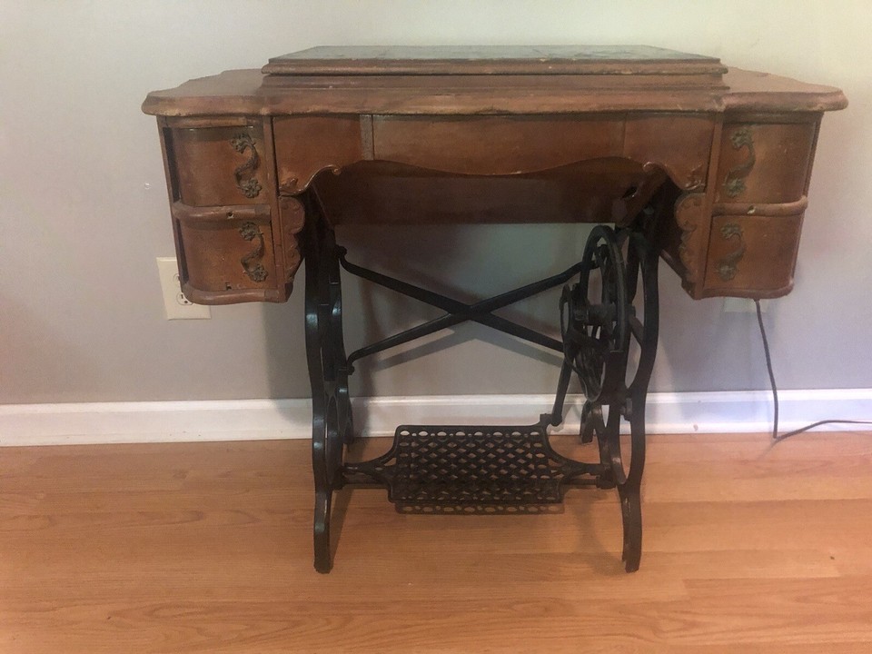 Antique Davis Sewing Machine - 1900 | eBay
