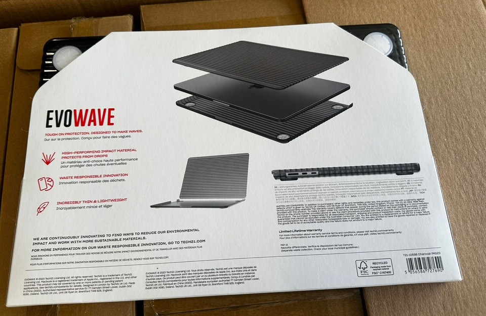 Tech21 Evo Wave case for MacBook Air 15" (2023) - Protective Hard Shell ...