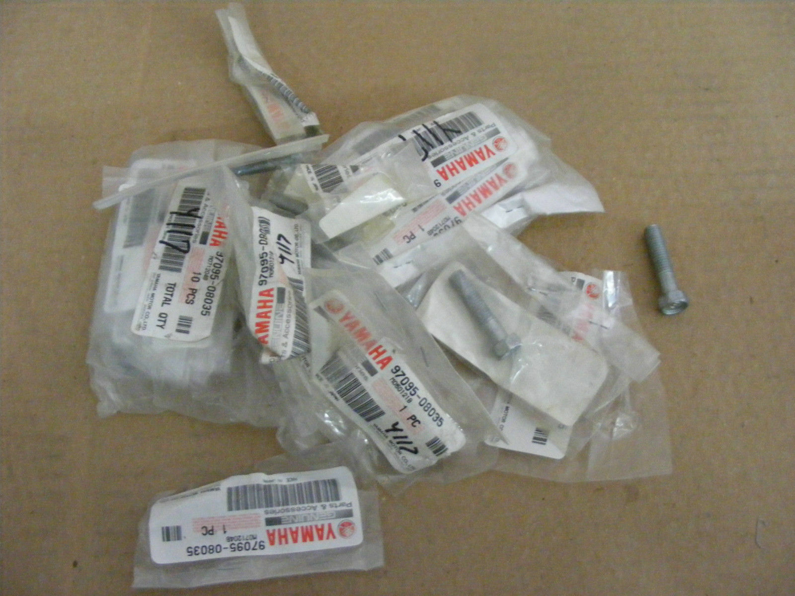 New OEM Yamaha 97095-08035-00 Marine Bolt 50-60-200-225-250 HP Outboard ...