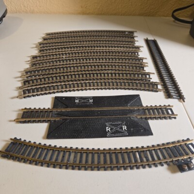 Train Tracks AHM HO Scale Model Curved R18" 2560 2569 2527 Rerailer ...