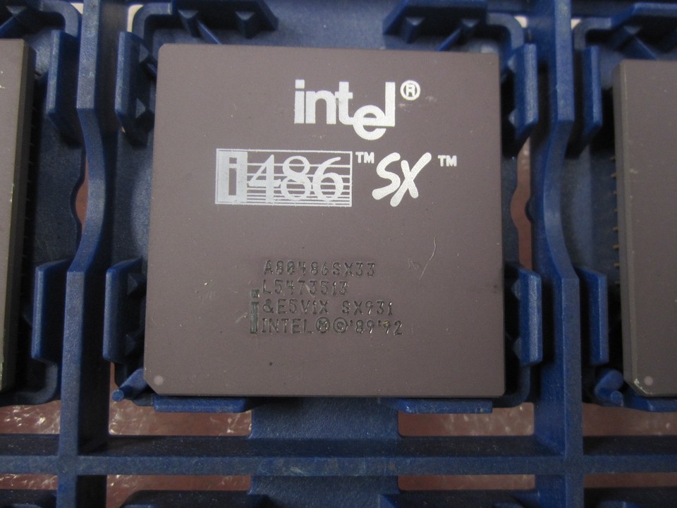 Intel 486SX/33MHz CPU A80486SX-33 &E5V1X SX931 Bare CPU Vintage | eBay