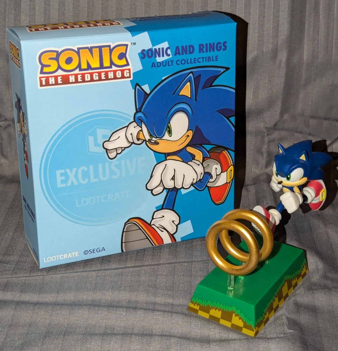 Sonic The Hedgehog "Sonic and Rings" Collectible Figure - Loot Crate ...