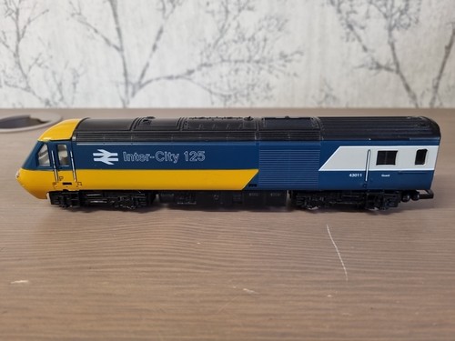 Vintage OO Gauge Hornby BR Class 43 43011 BR Intercity 125 Blue Yellow ...