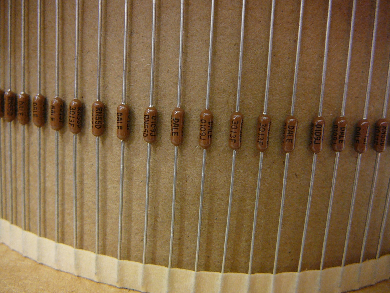 VISHAY CMF-55 301K 1% (RN55D3013F) Metal Film Resistor 301K Ohm 1% 1/8W ...