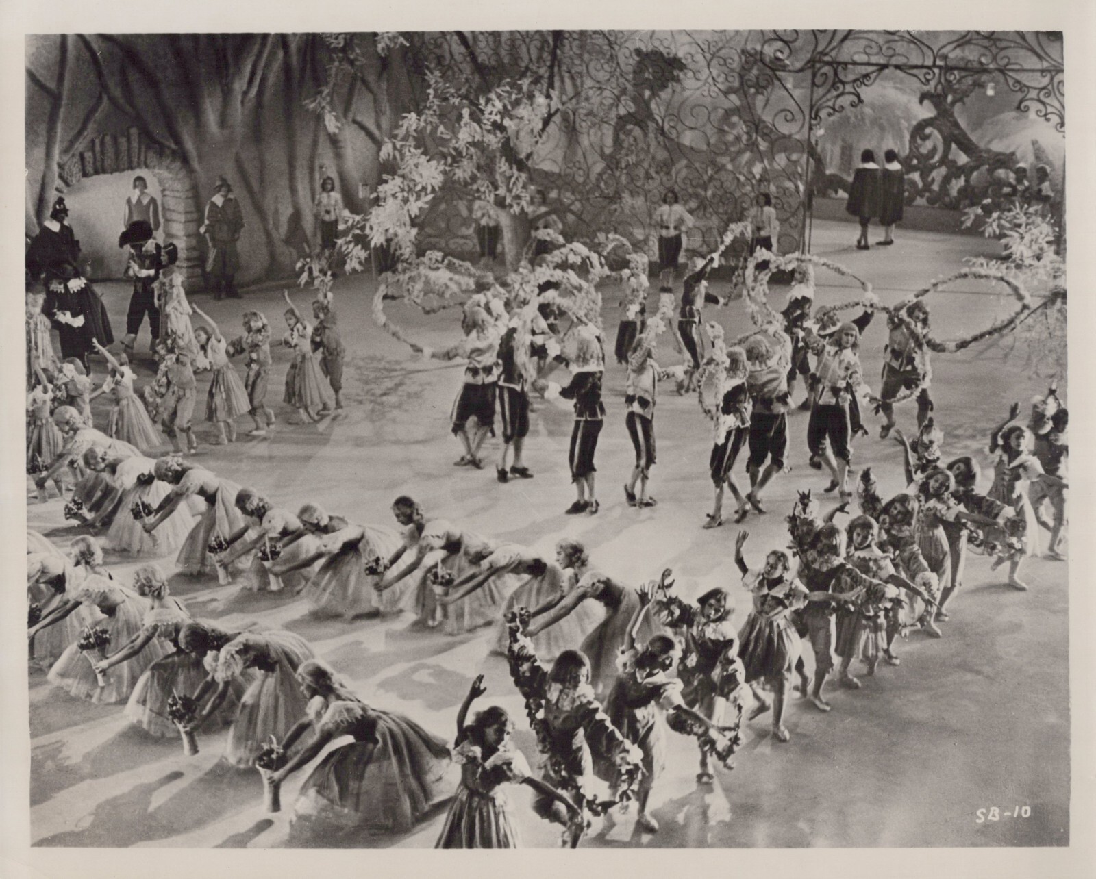 Alla Sizova + Yury Solovyov in The Sleeping Beauty (1964) Photo K 405 ...