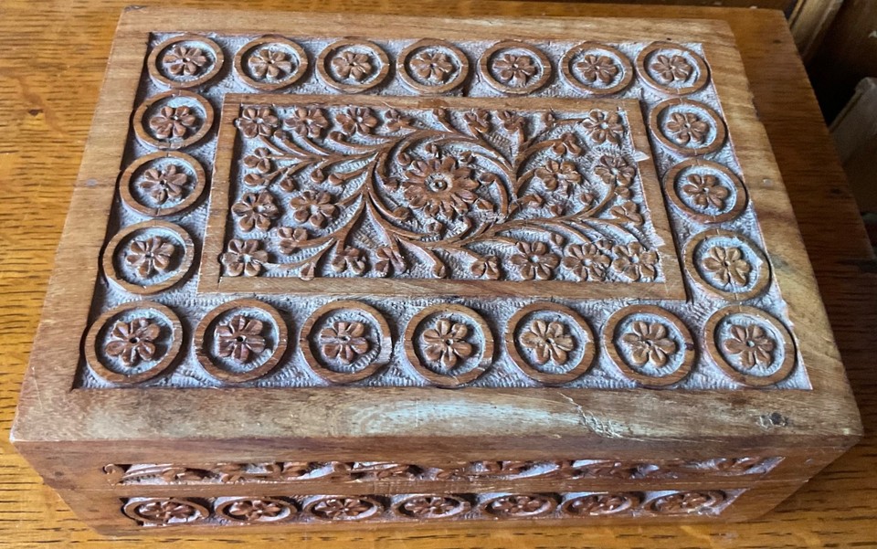 Handmade Wooden Keepsake Box Stylised Floral Circle Design | eBay UK