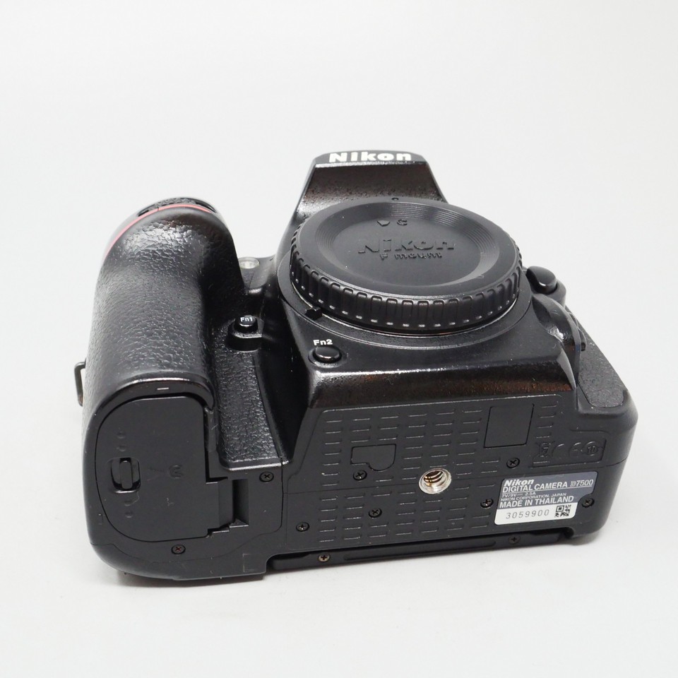 Nikon D7500 20.9MP Digital SLR Camera Body Only | eBay