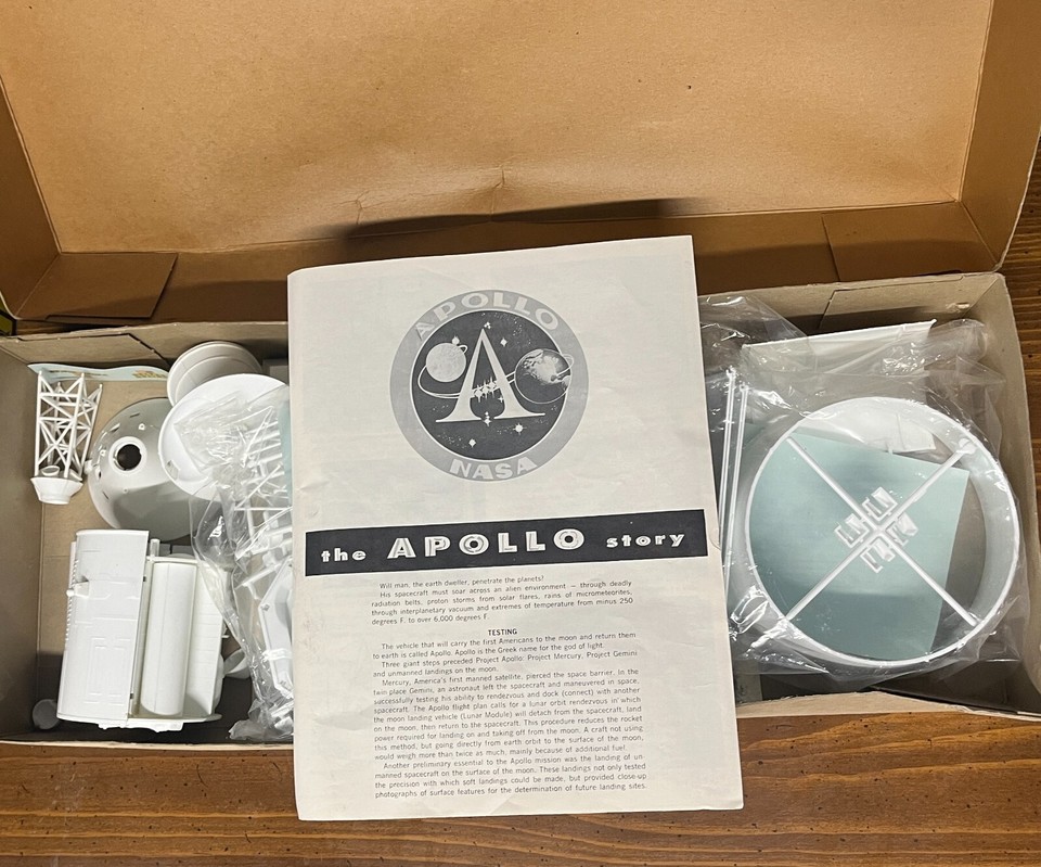 1967 Apollo Lunar Spacecraft Model Kit by Revell | eBay