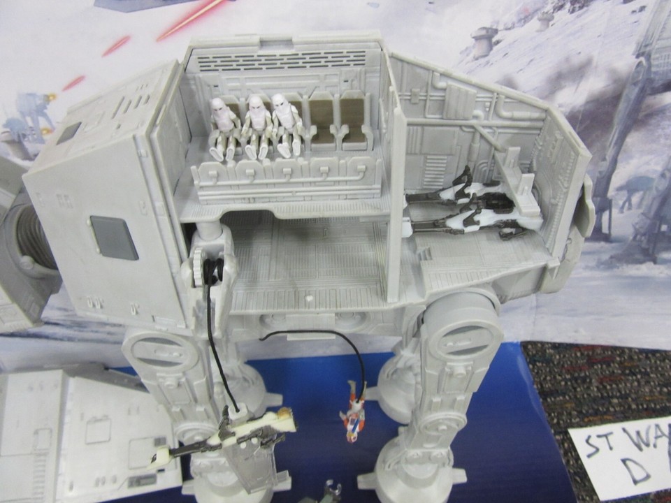 Star Wars Micro Galaxy Squadron AT-AT Walker HOTH with Lights-sounds | eBay