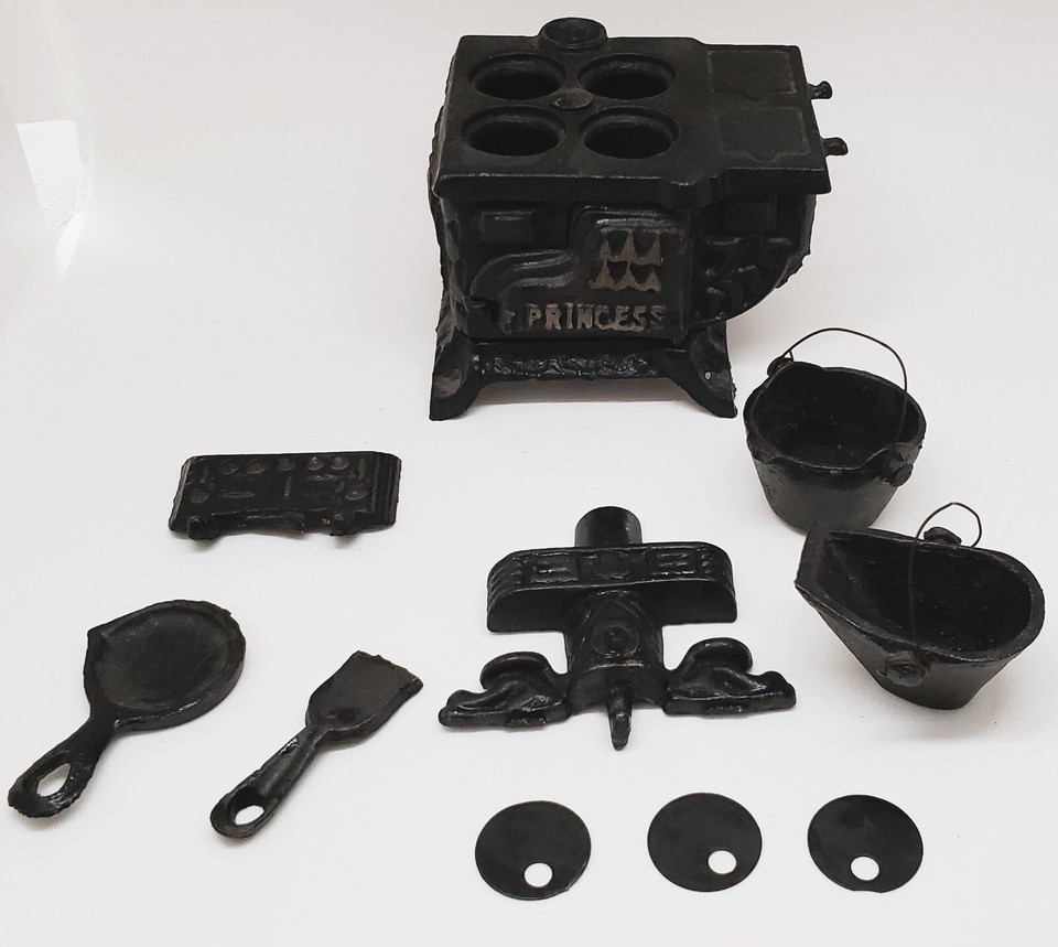 Vintage Mini Wood Cooker Cast Iron Stove Princess Dollhouse Accessory ...