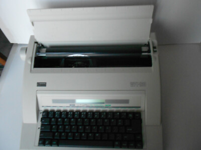 Typewriters & Word Processors - Word Processing Typewriter