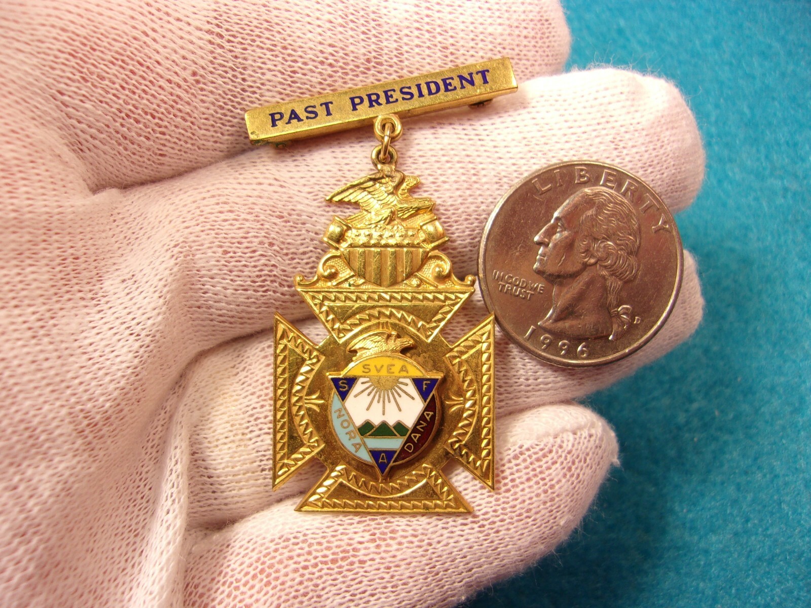 EARLY VTG ANTIQUE YELLOW GOLD FILLED MEDAL PIN, SVEA NORA DANA, SFA ...