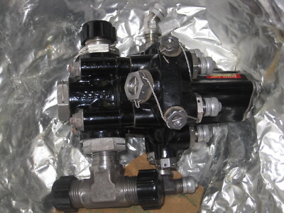 Bendix Aviation Fuel Flow Divider 185099-4 * | eBay