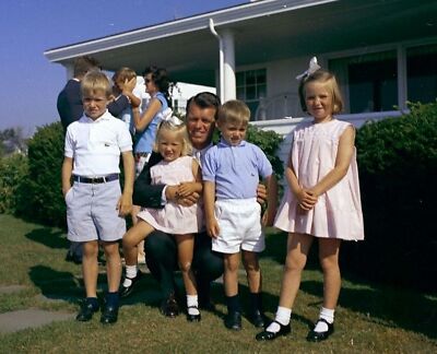ROBERT F KENNEDY & HIS CHILDREN Candid Photo (175-u) | eBay
