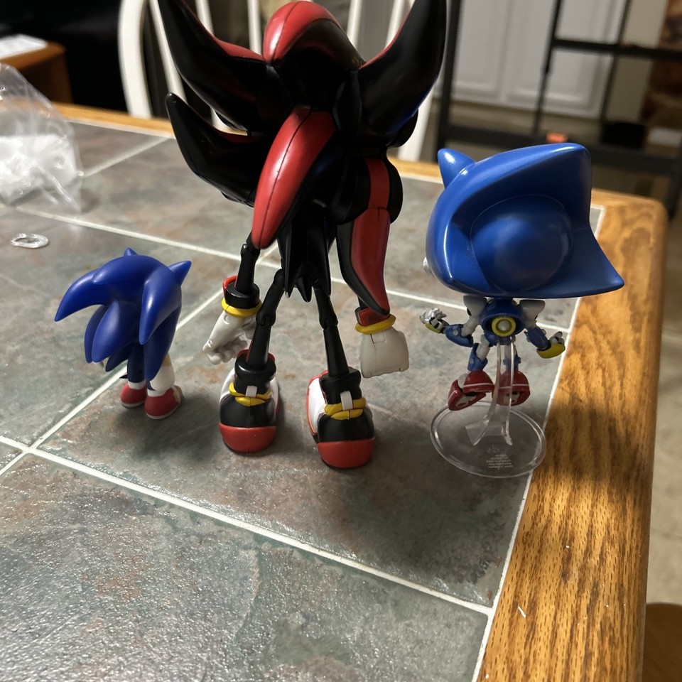 JAZWARES SEGA Sonic the Hedgehog Super Poser Figure Shadow And 2 Sonic ...